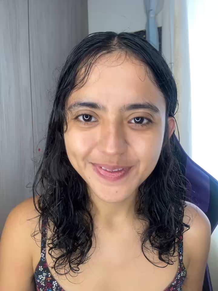 Vídeos XXX y shows de cámaras en directo de ViolettaSummer | xHamsterLive