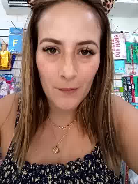 Vídeos XXX y shows de cámaras en directo de Rousse92 | xHamsterLive