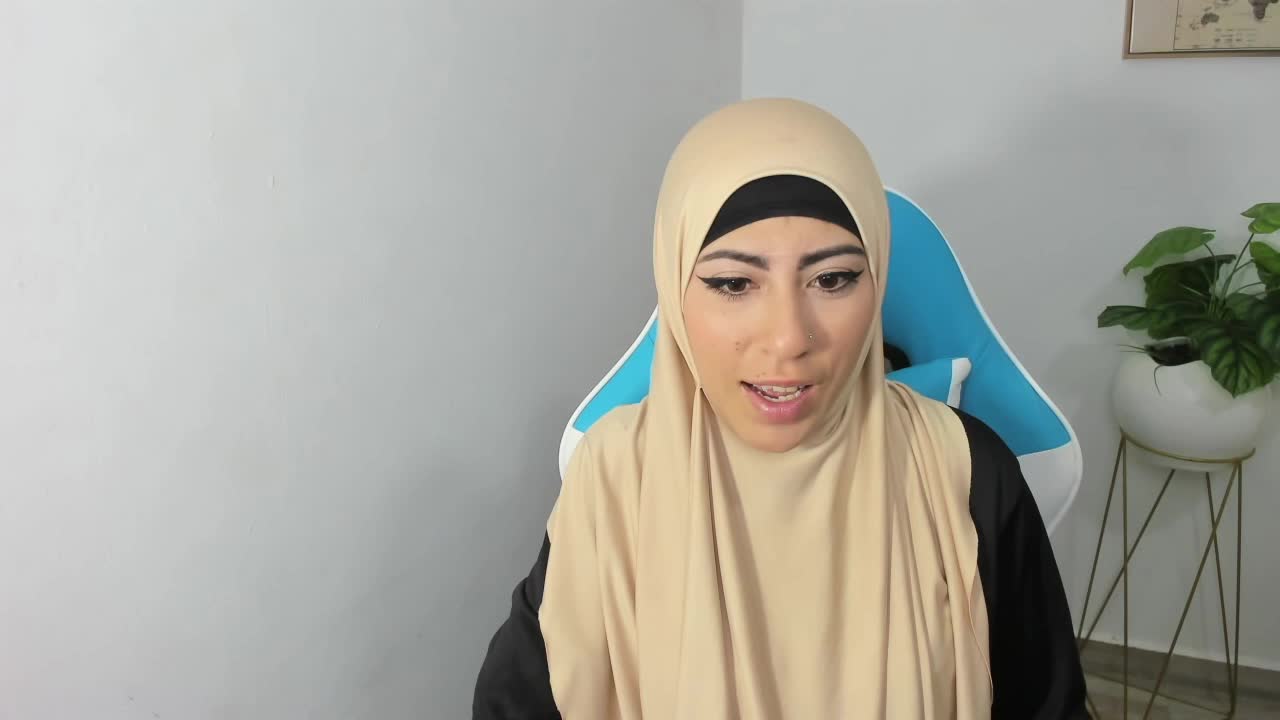 Chaymae_nah_'s XXX Videos & Recorded Live Shows | xHamsterLive