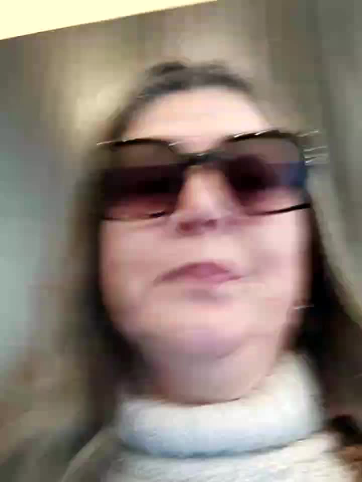 Emma_tour Webcam Model Profile | Cambaddies