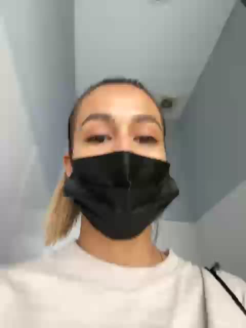 Lucy_fit Webcam Model Profile | xHamsterLive