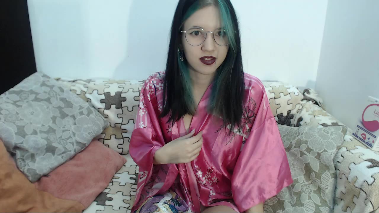 Sweet_Beee Webcam Model Profile | xHamsterLive